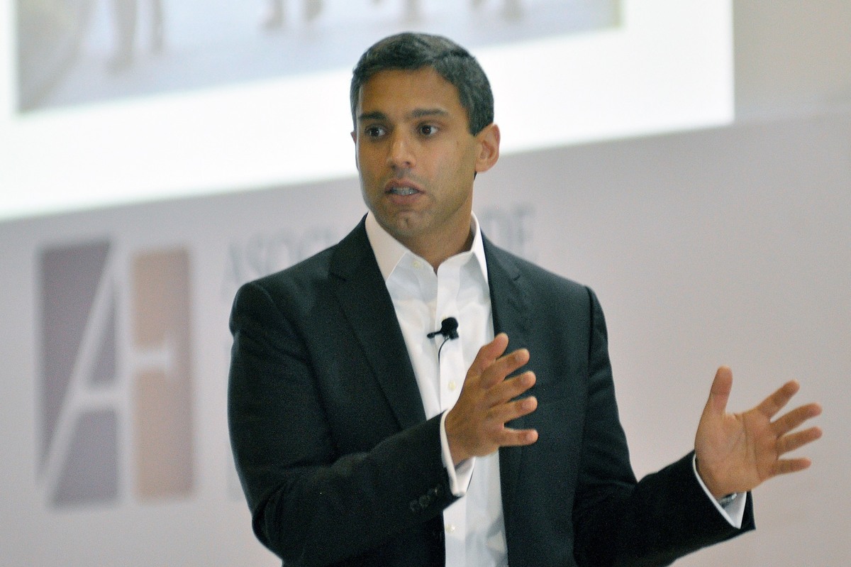 Vikram Mansharamani | Keynote Speaker Fees & Bio | GDA Speakers