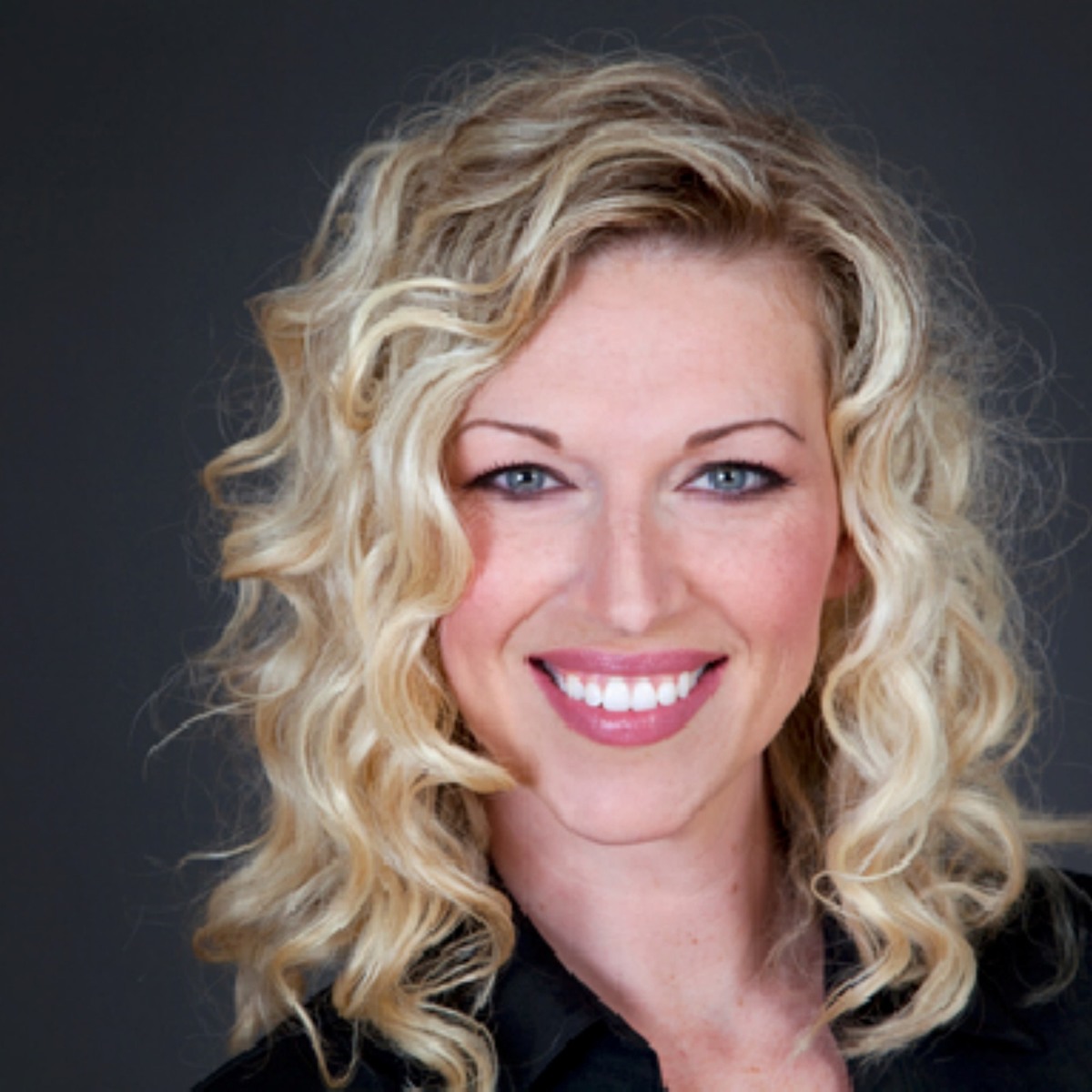 Sara Ross | Keynote Speaker Fees & Bio | GDA Speakers